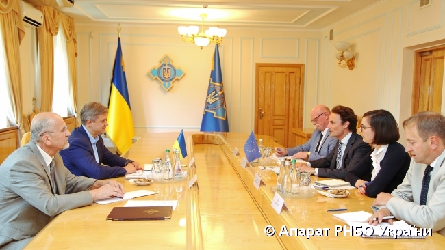Секретар РНБО України провів зустріч з в о Голови Консультативної місії Європейського Союзу з
